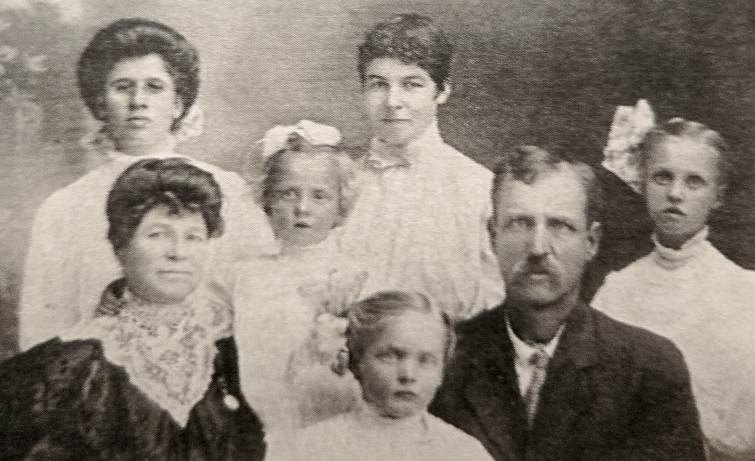 Officer Floyd family Sylvia Violet and Thomas in back Flossie, Vera Eva ...